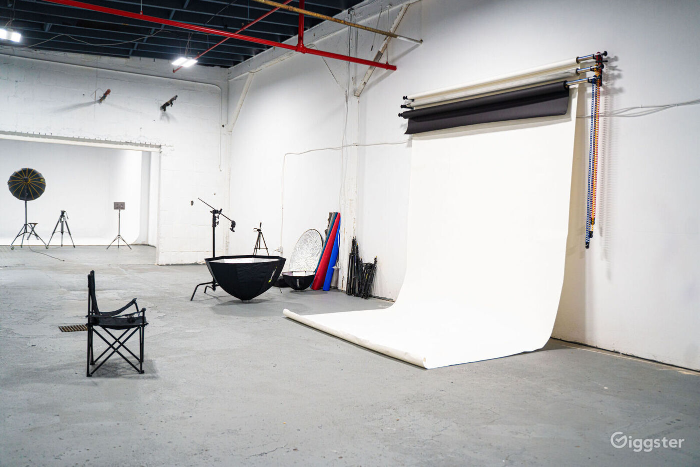 Photography Studio with Cyclorama Wall | Rent this location on Giggster