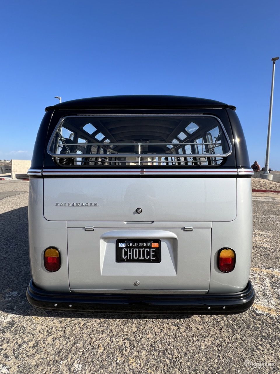 1964 VW 21 Window Kombi Deluxe Bus Transporter | Rent this location on ...