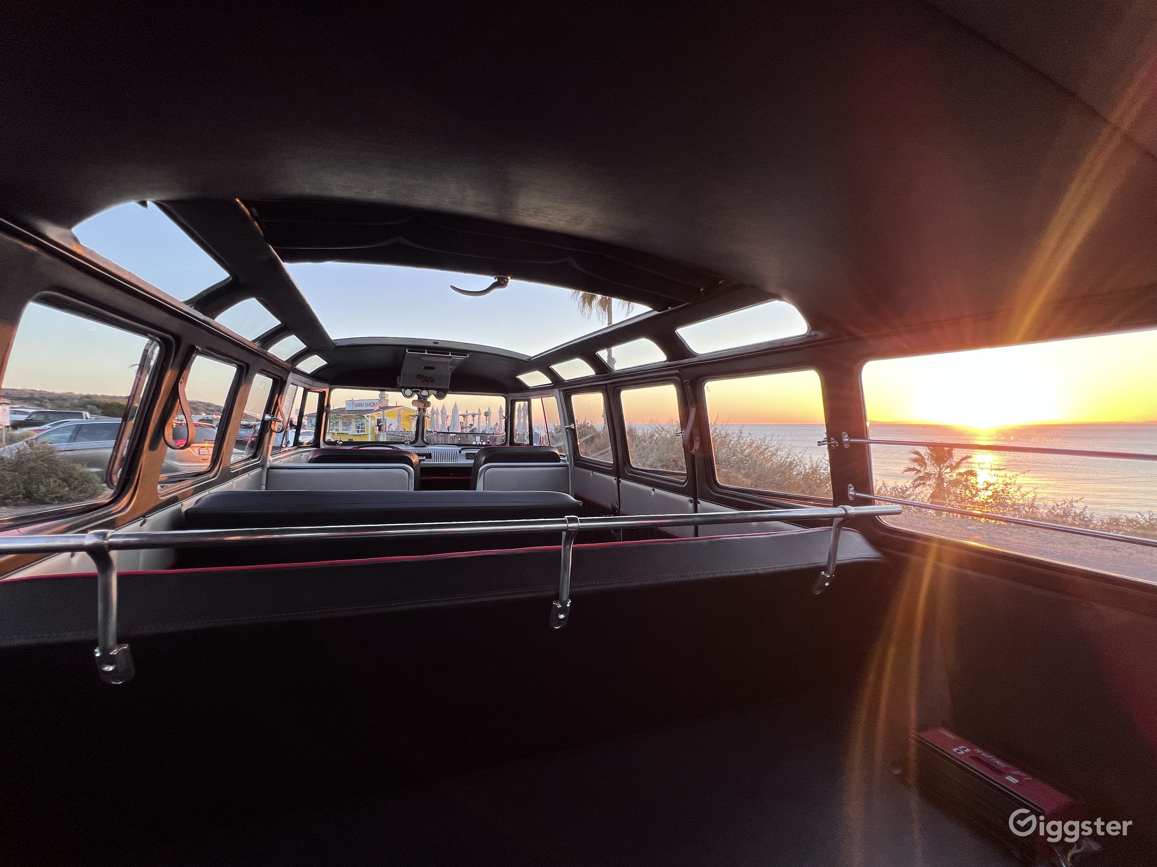 1964 VW 21 Window Kombi Deluxe Bus Transporter | Rent this location on ...