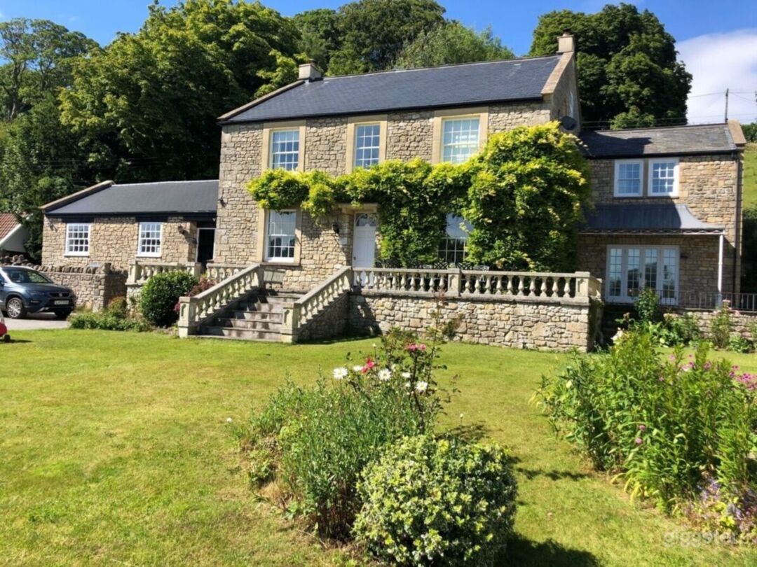 Countryside Manor of Bristol Photos | Georgian Farmhouse for Rent