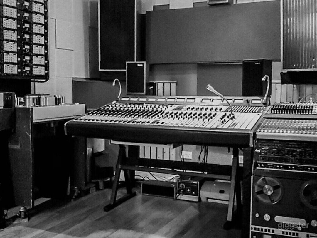 Analogue recording studio in the heart of east London | Rent this ...