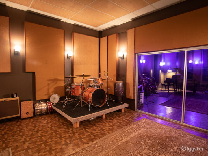 Vintage recording studio with grand piano | Rent this location on Giggster