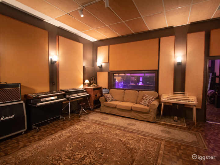 Vintage recording studio with grand piano | Rent this location on Giggster