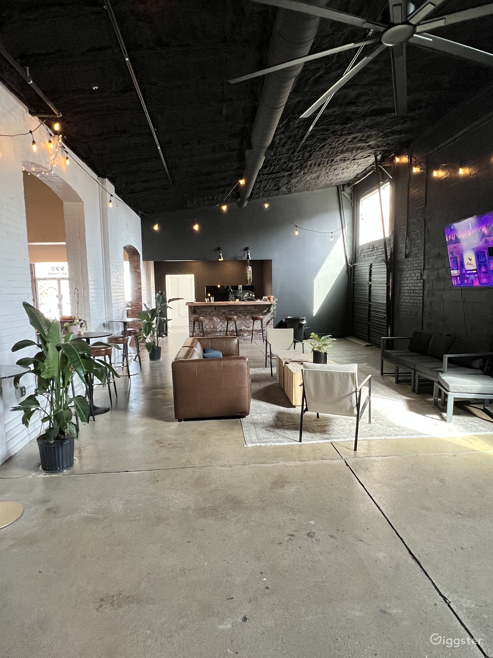 Industrial Building Event Space | Rent this location on Giggster