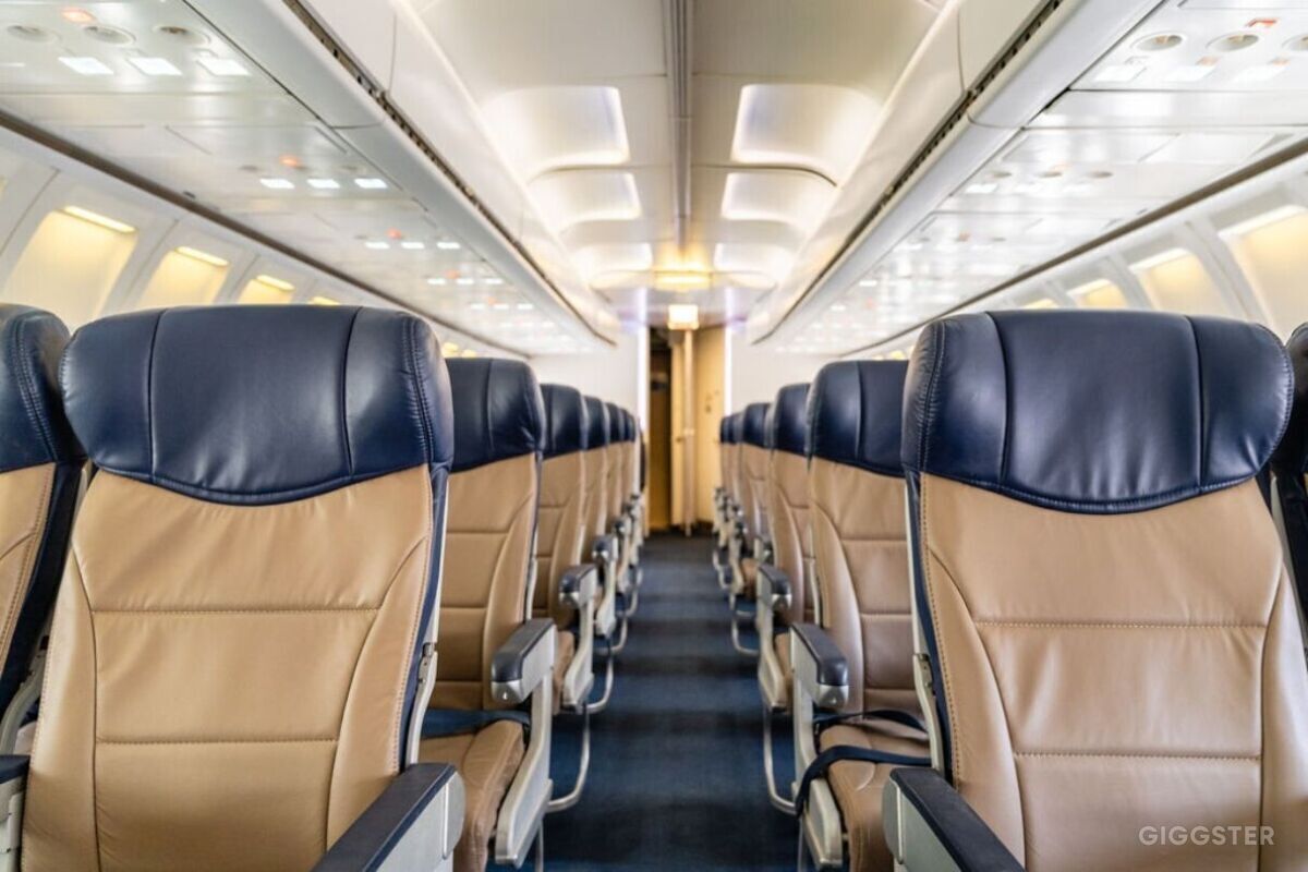BOEING 737 MAIN CABIN AVAILABLE FOR PHOTO/VIDEO SHOOTS | Rent this ...