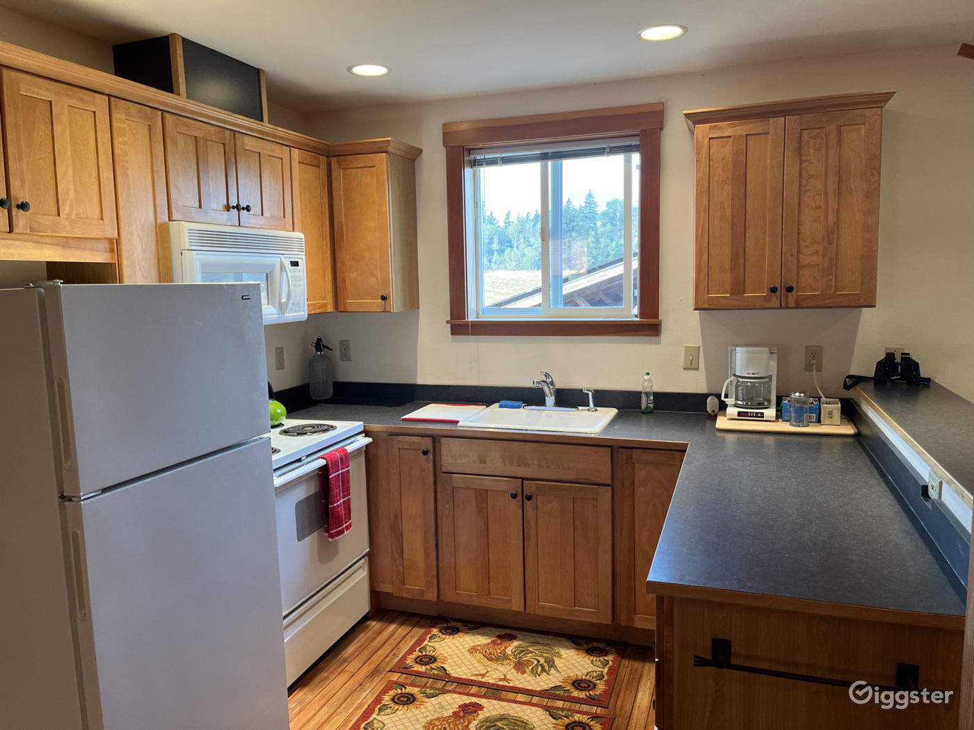15 Acre Farm, Barn, Loft Apartment in Bellingham | Rent this location ...