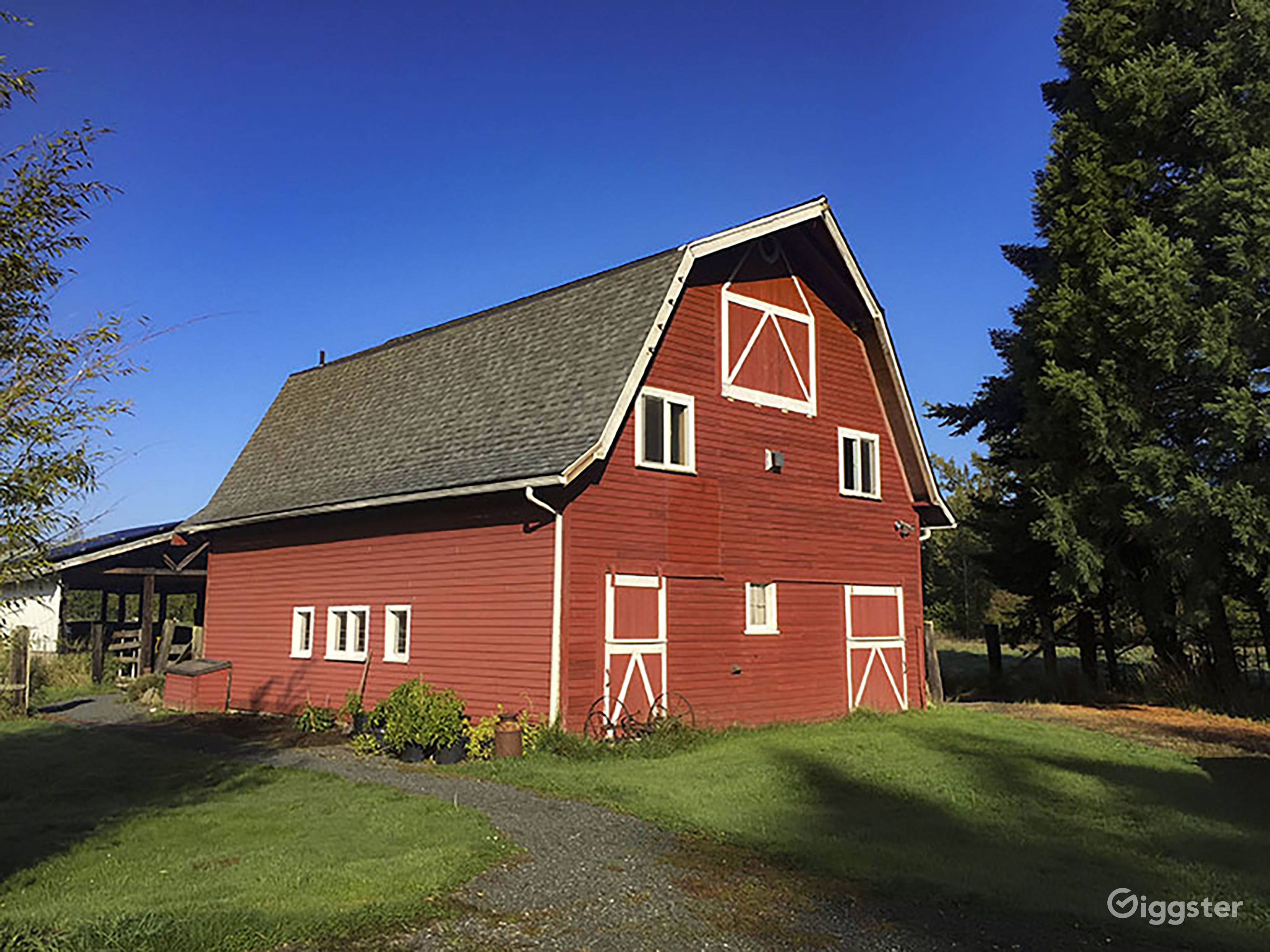 15 Acre Farm, Barn, Loft Apartment in Bellingham | Rent this location ...