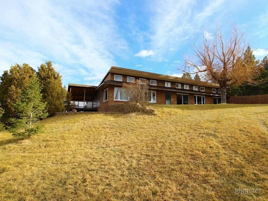 Highlands House | Rent this location on Giggster