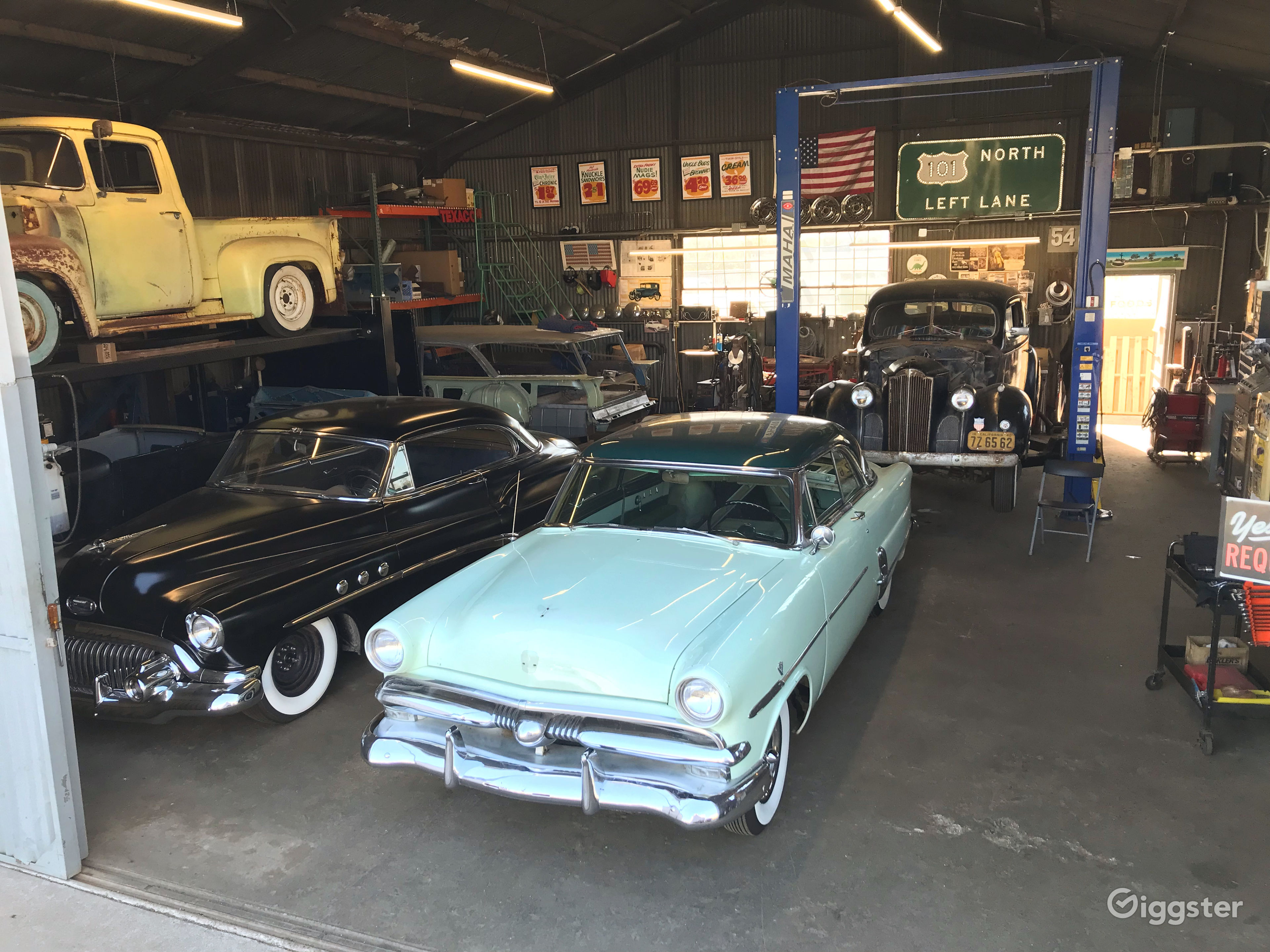 Vintage Car Restoration Shop | Rent this location on Giggster