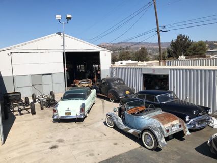 Vintage Car Restoration Shop | Rent this location on Giggster