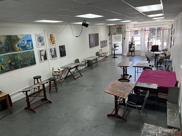Creative Art Studio Space | Rent this location on Giggster