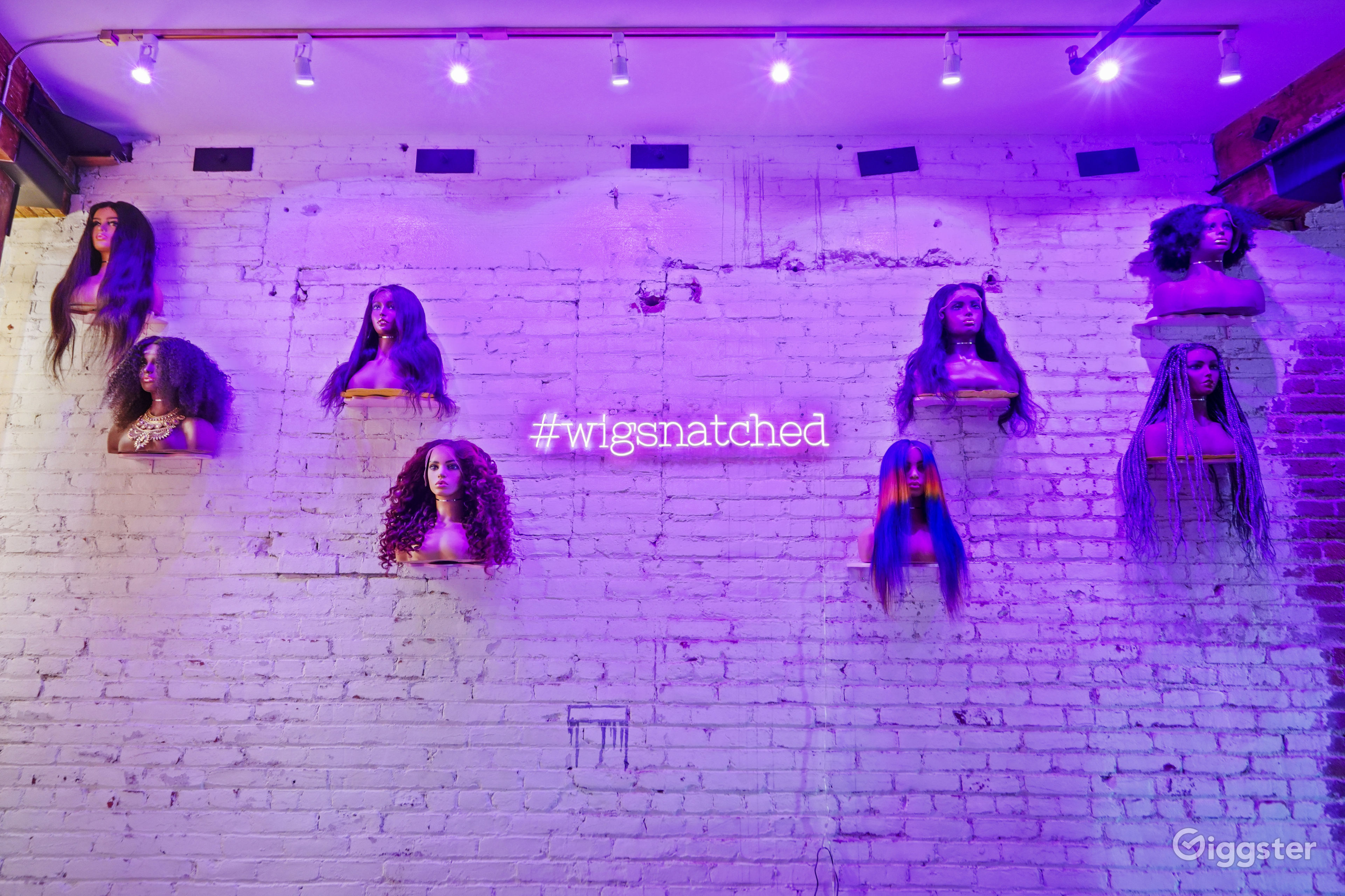 Super Stylish, Pink Aesthetic Salon in DTLA | Rent this location on ...