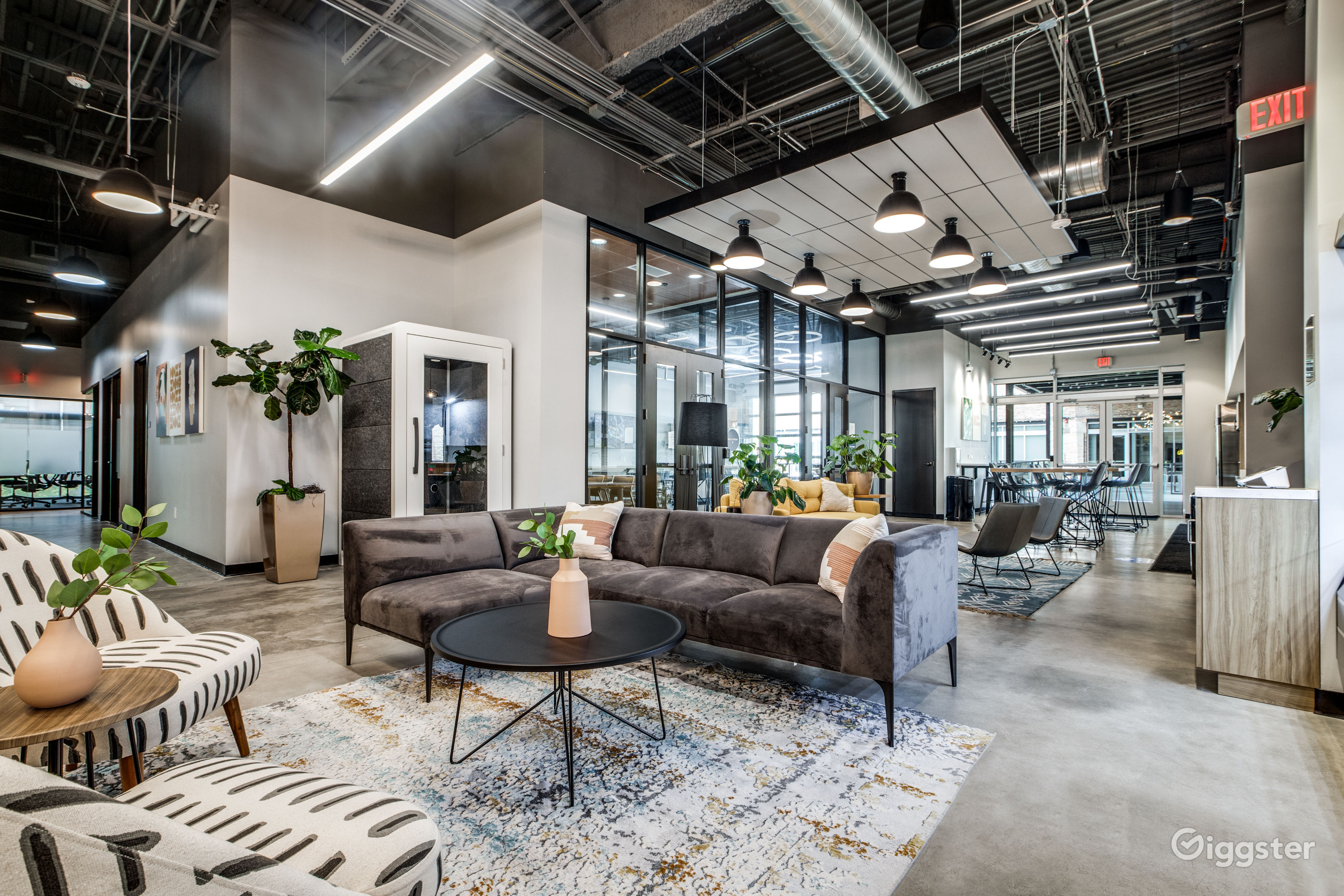 Rooftop Event Space in Houston | Rent this location on Giggster