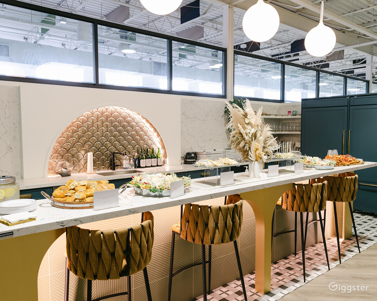 Colourful And Exotic Event Space | Rent this location on Giggster