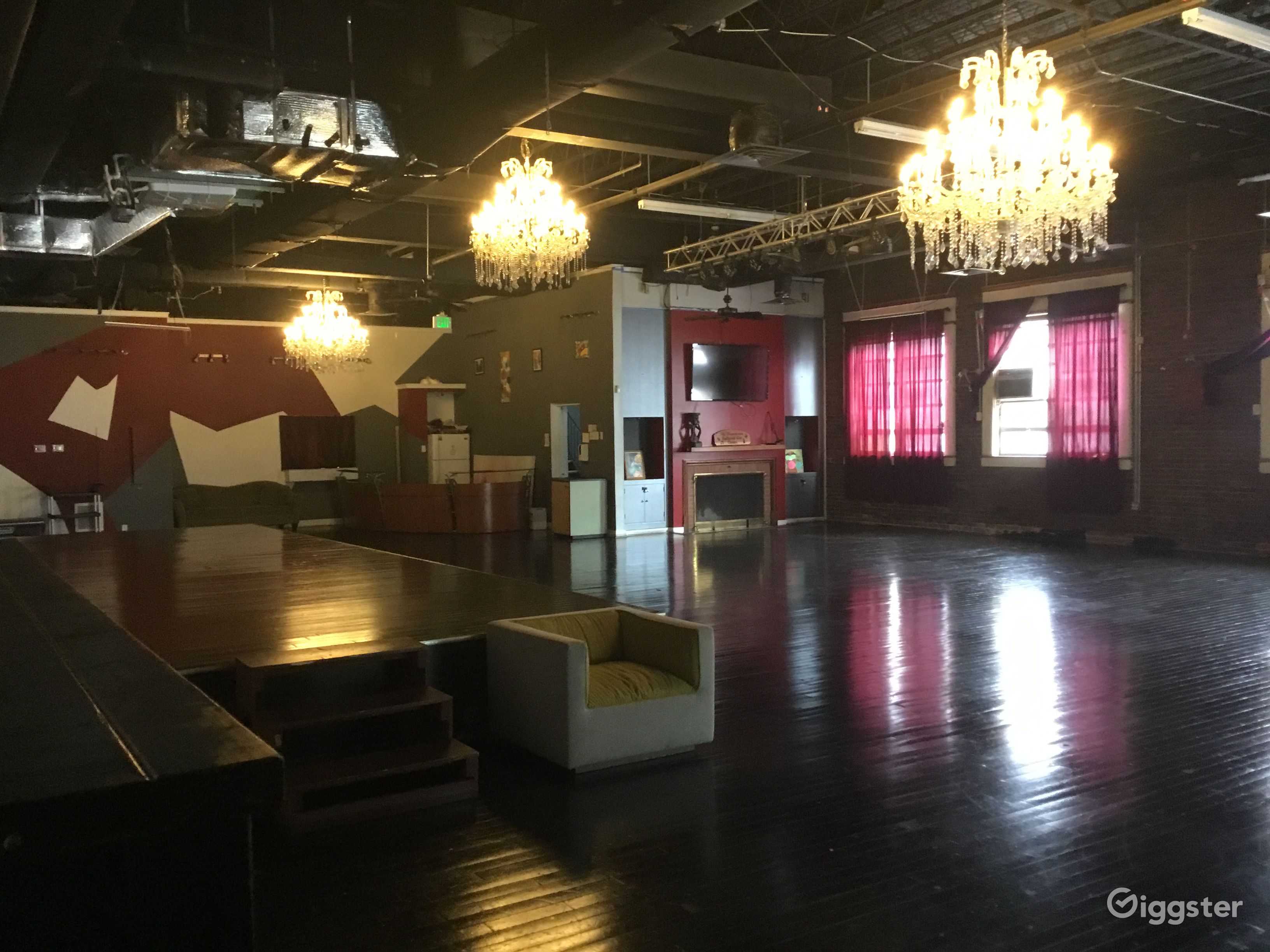 Mahogany Hall in Baltimore | Rent this location on Giggster