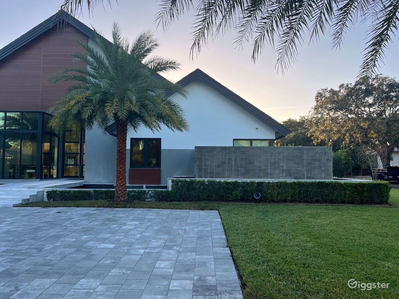 Full NBA Legal-sized Multi-purpose Basketball Court | Rent this ...