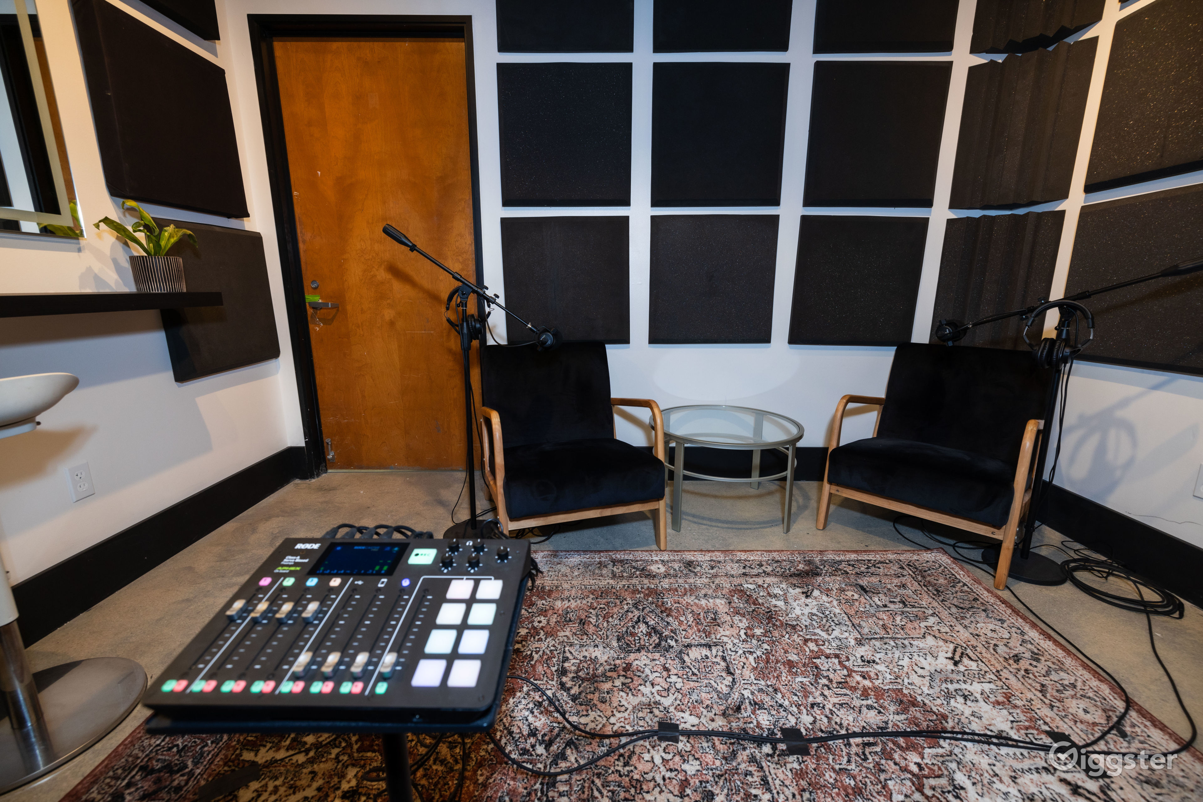 Podcast Recording Room | Rent this location on Giggster