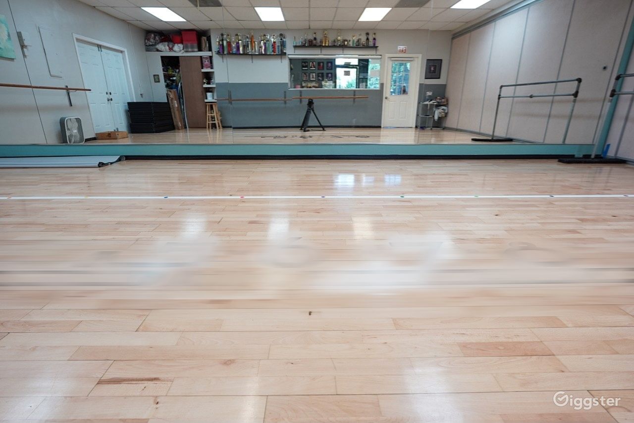 Shining Dance Studio Space Open for All Types of Events | Rent this location on Giggster