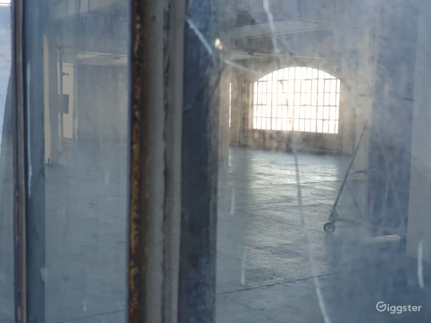 Fantastic UNIQUE Warehouse | Rent this location on Giggster