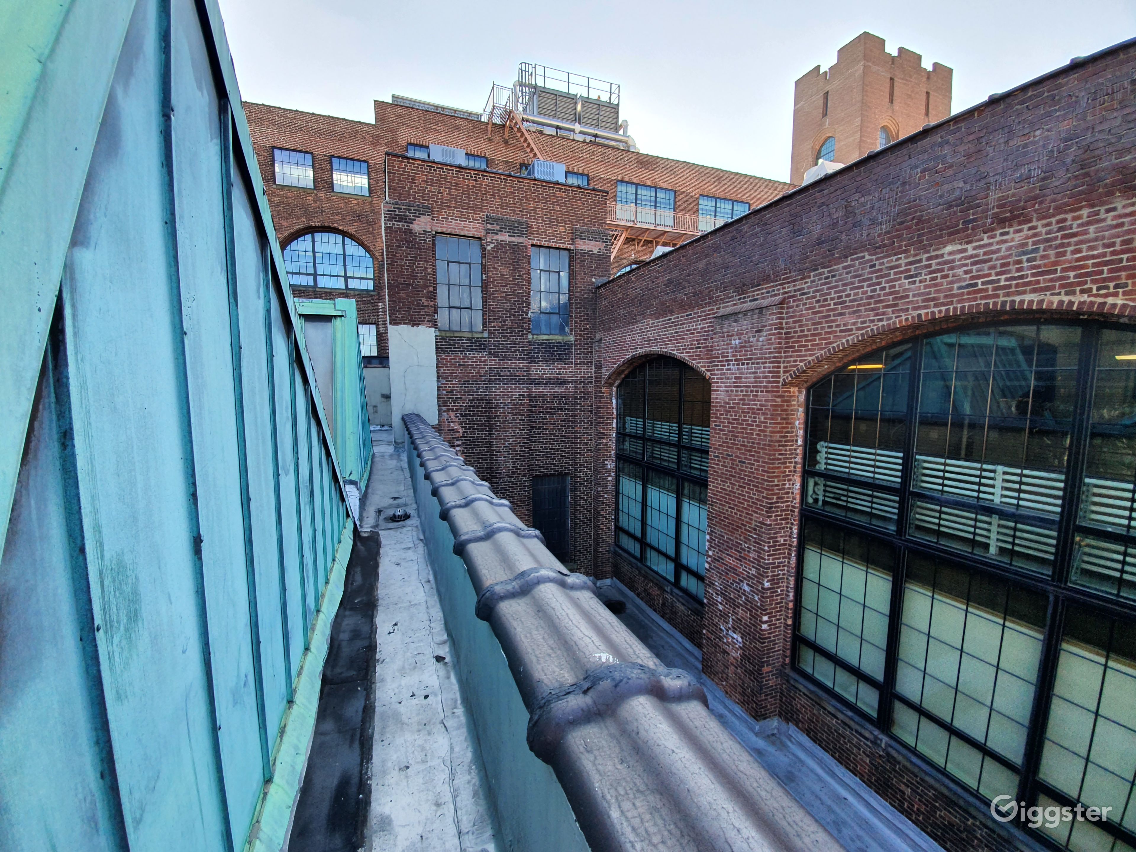 Fantastic UNIQUE Warehouse | Rent this location on Giggster