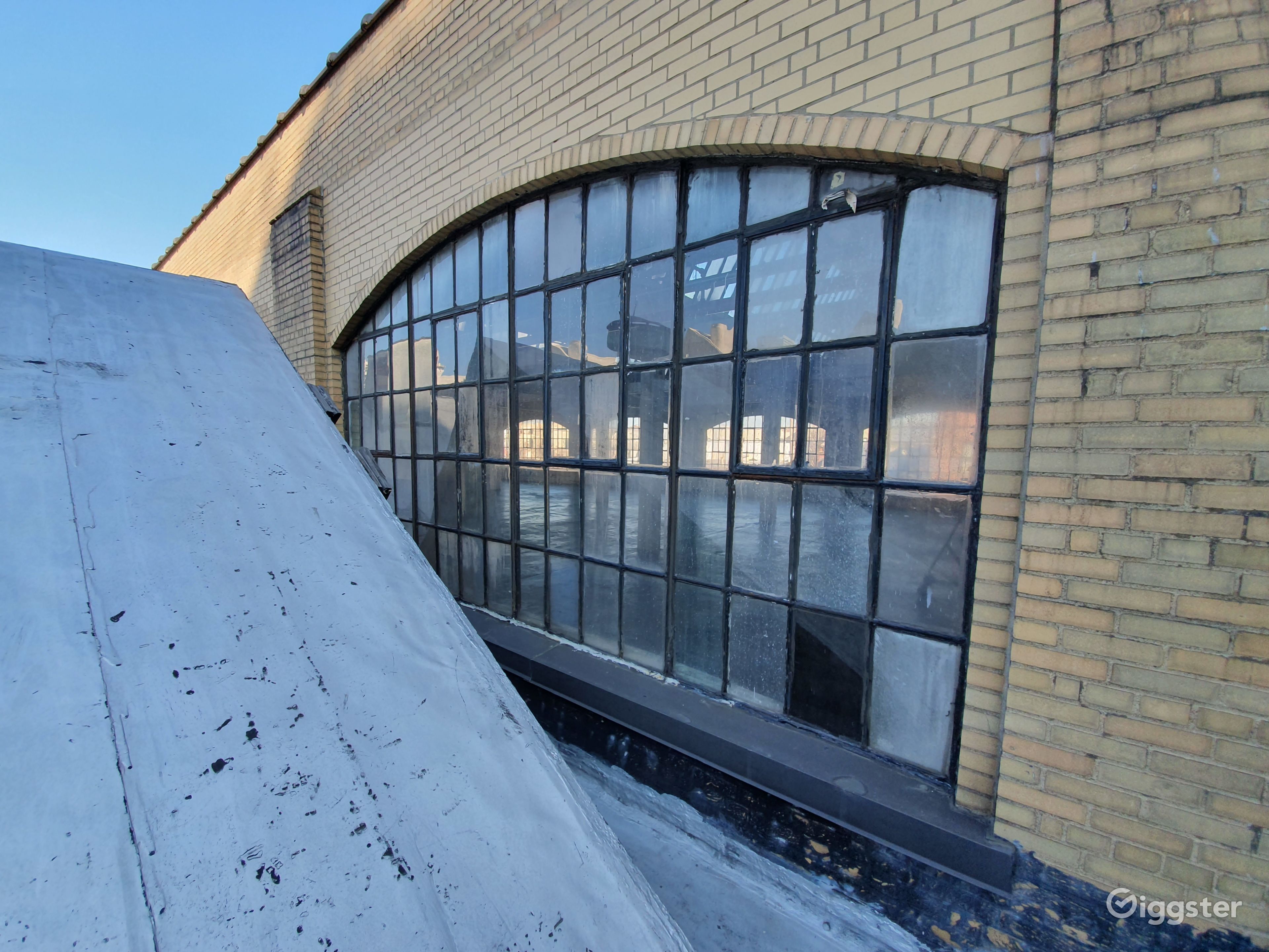 Fantastic UNIQUE Warehouse | Rent this location on Giggster