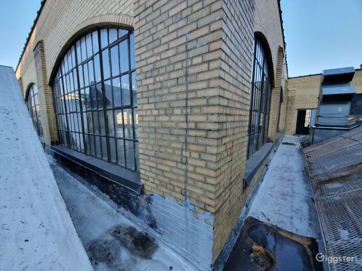 Fantastic UNIQUE Warehouse | Rent this location on Giggster