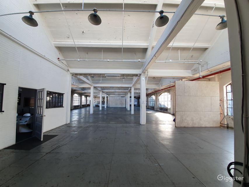 Fantastic UNIQUE Warehouse | Rent this location on Giggster