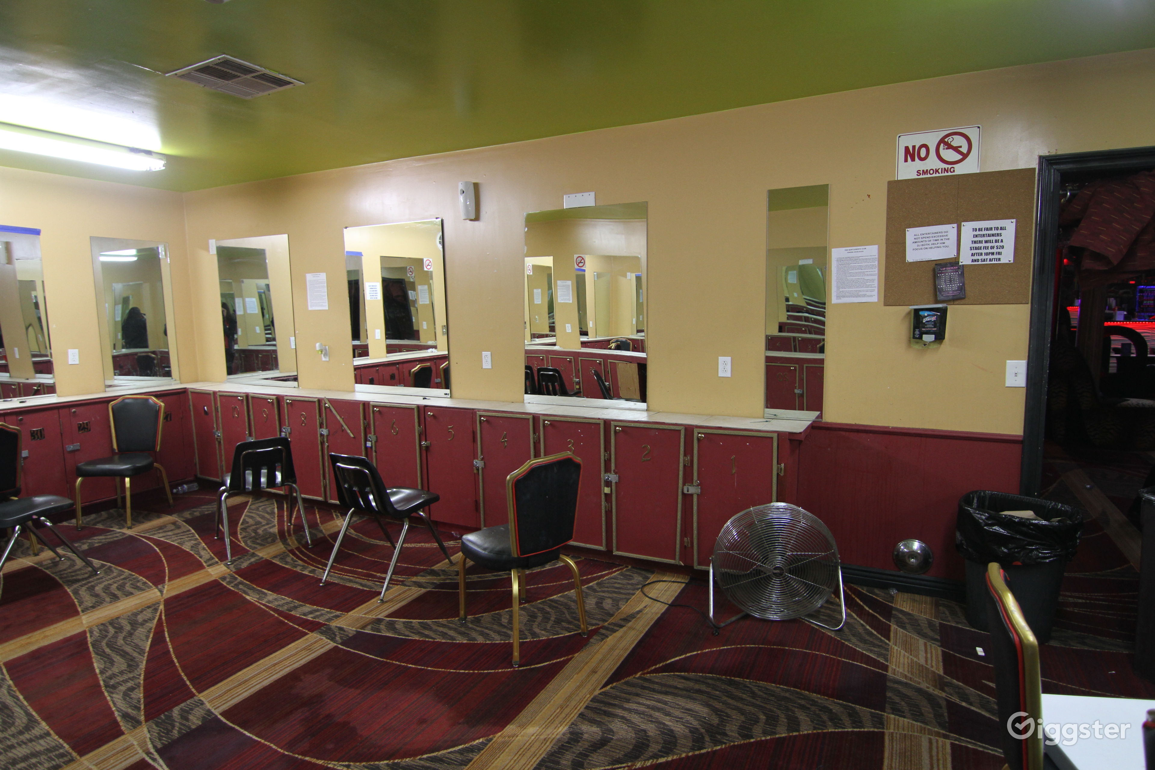 Strip Club With Big Dressing Room Rent This Location On Giggster