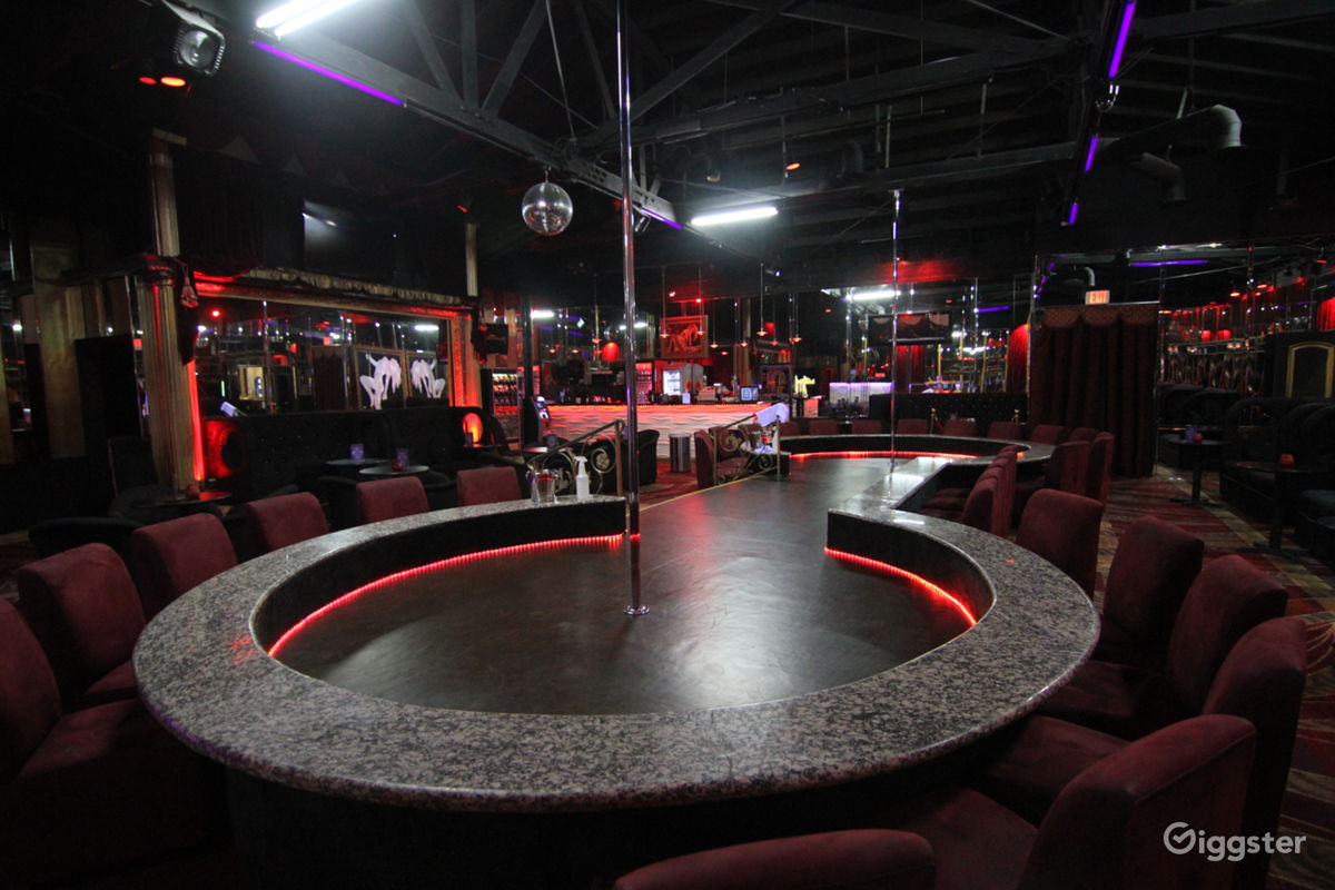Strip Club with Big Dressing Room | Rent this location on Giggster