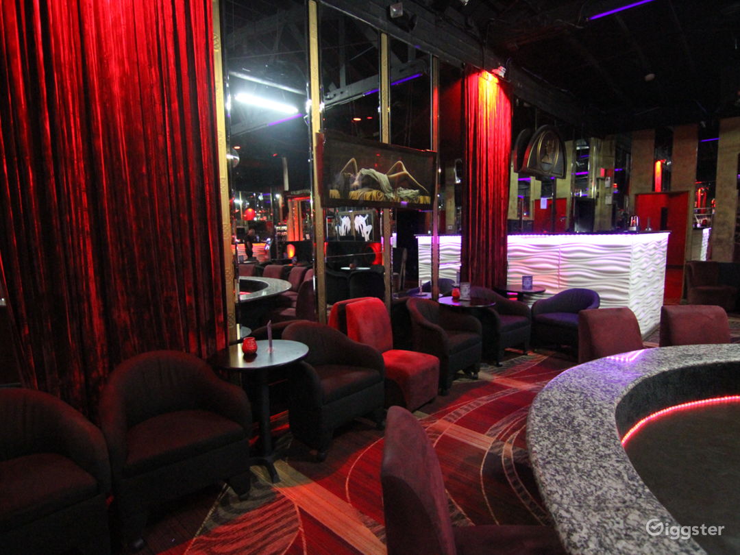 Strip Club with Big Dressing Room | Rent this location on Giggster
