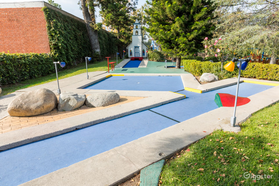 Medieval Mini Golf and Retro Arcade | Rent this location on Giggster