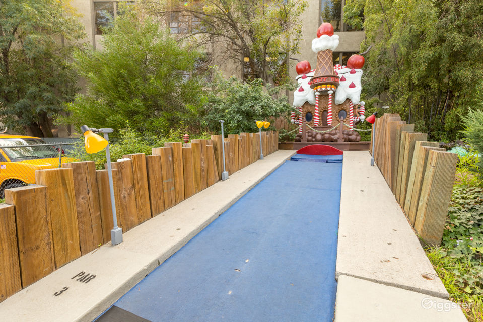 Medieval Mini Golf and Retro Arcade | Rent this location on Giggster