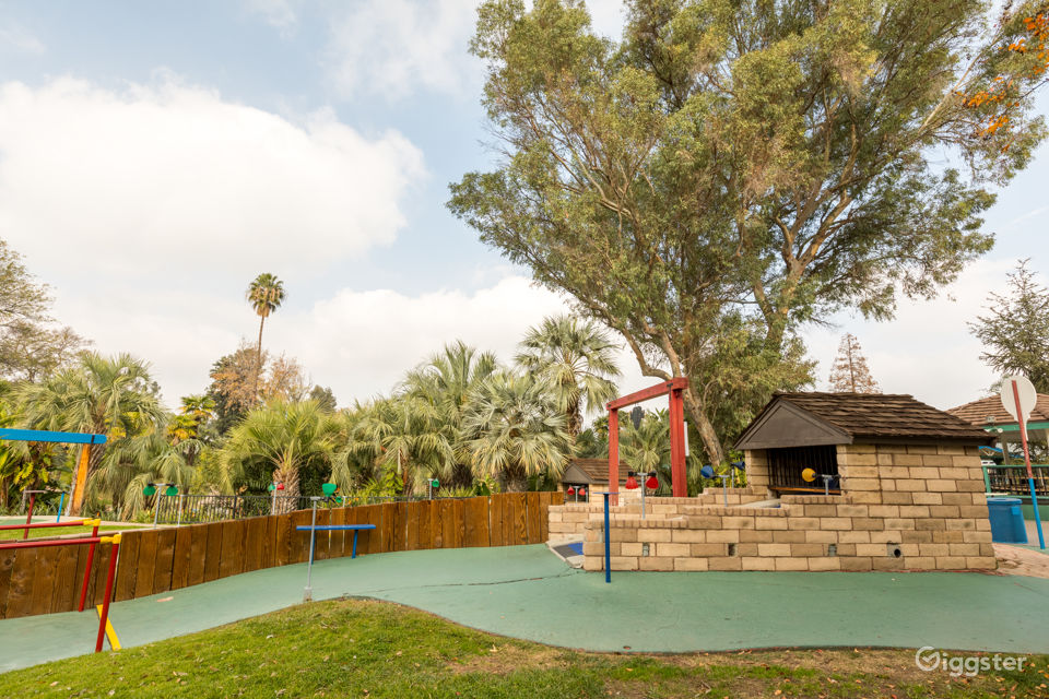 Medieval Mini Golf and Retro Arcade | Rent this location on Giggster