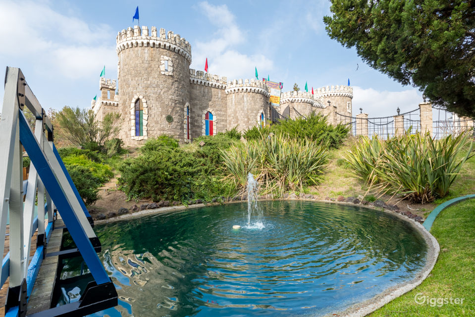 Medieval Mini Golf and Retro Arcade | Rent this location on Giggster