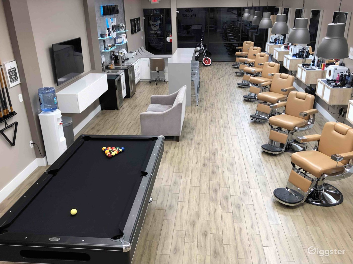 Upscale and Modern Barber Shop | Rent this location on Giggster