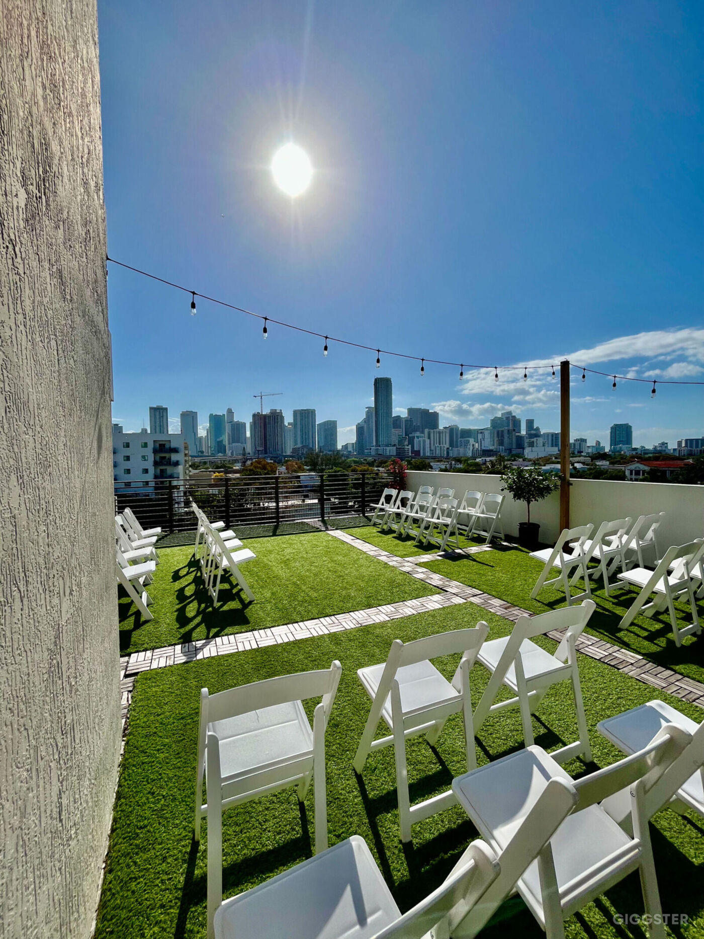 Cozy Rooftop Space with City Skyline View | Rent this location on Giggster