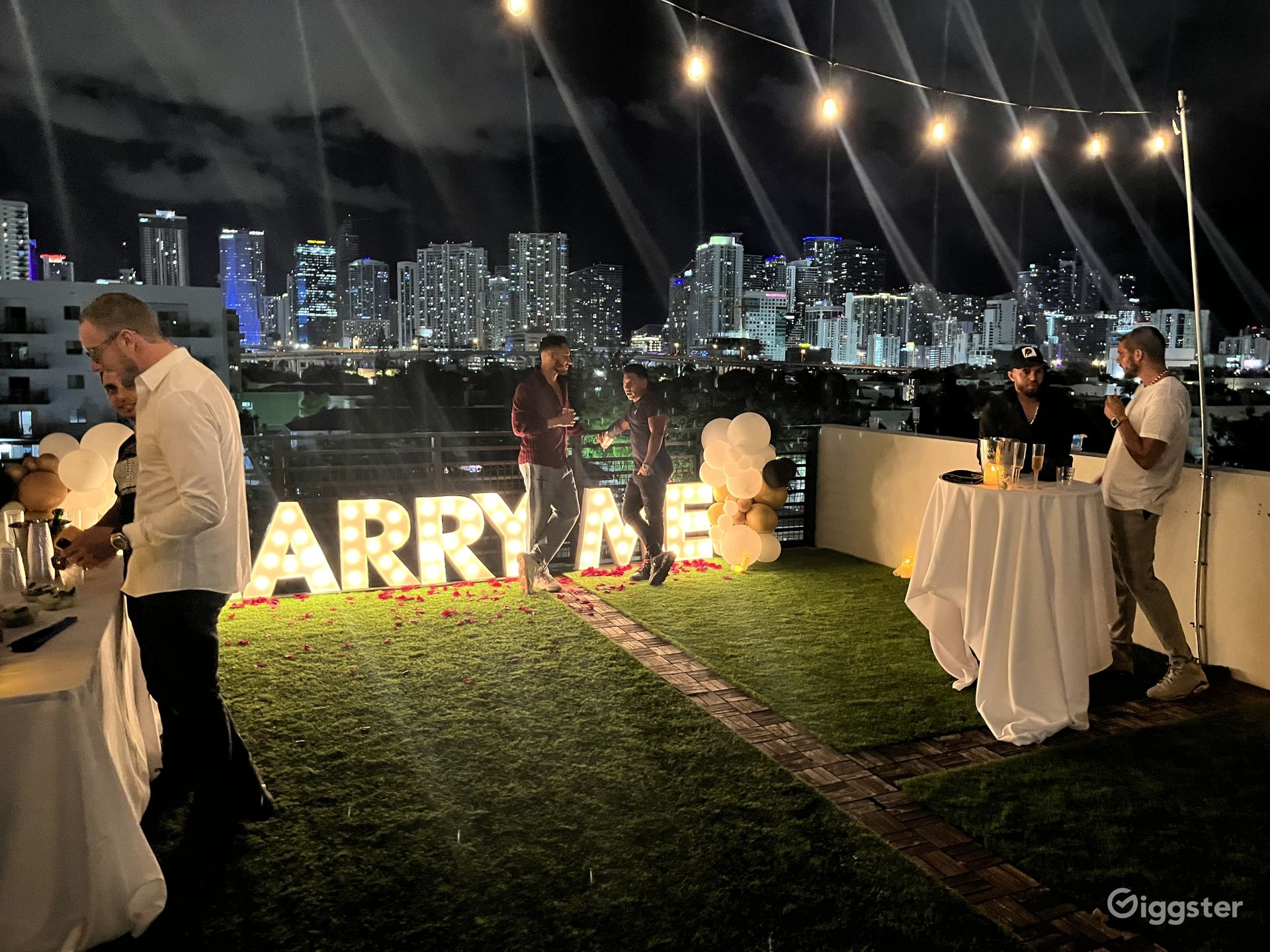 Cozy Rooftop Space with City Skyline View | Rent this location on Giggster