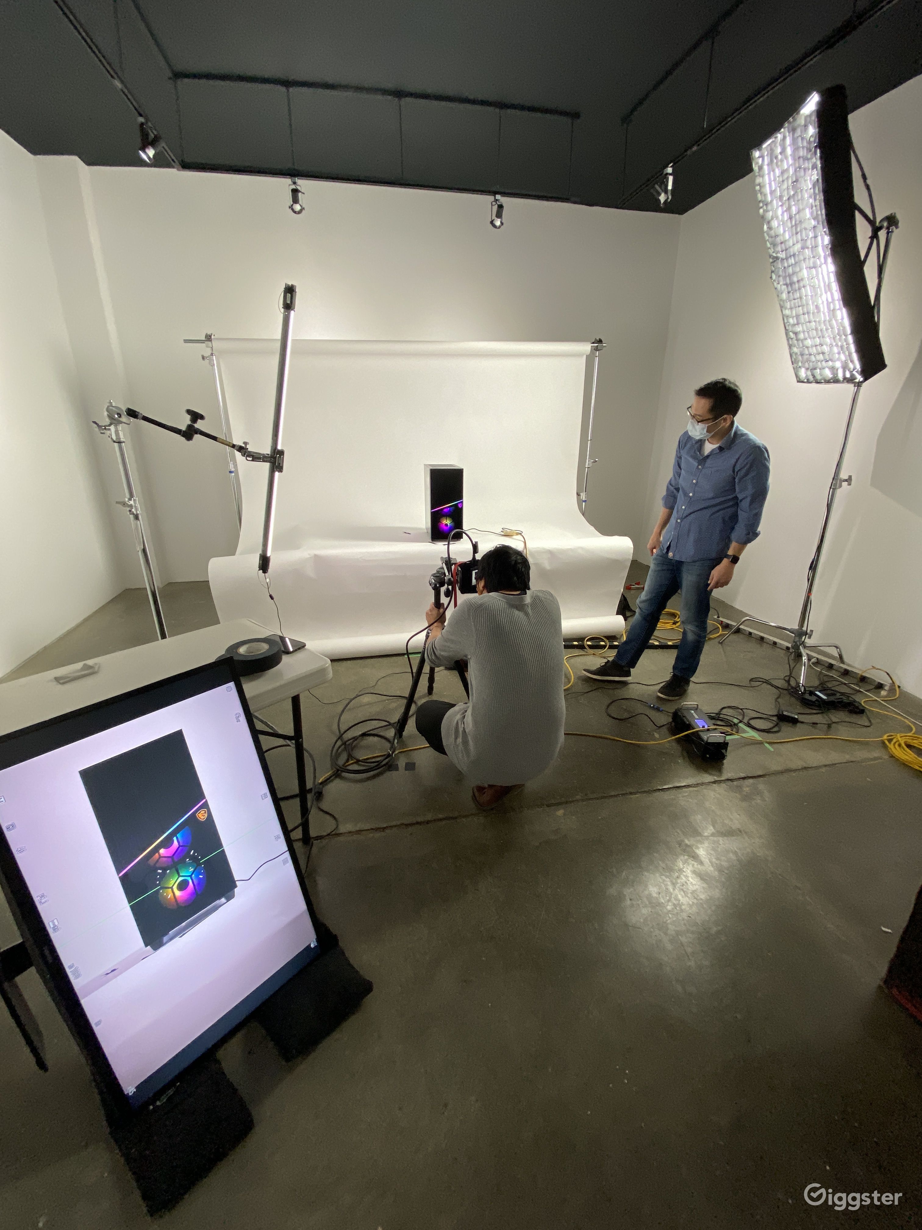 Contemporary Open Space Studios | Rent this location on Giggster