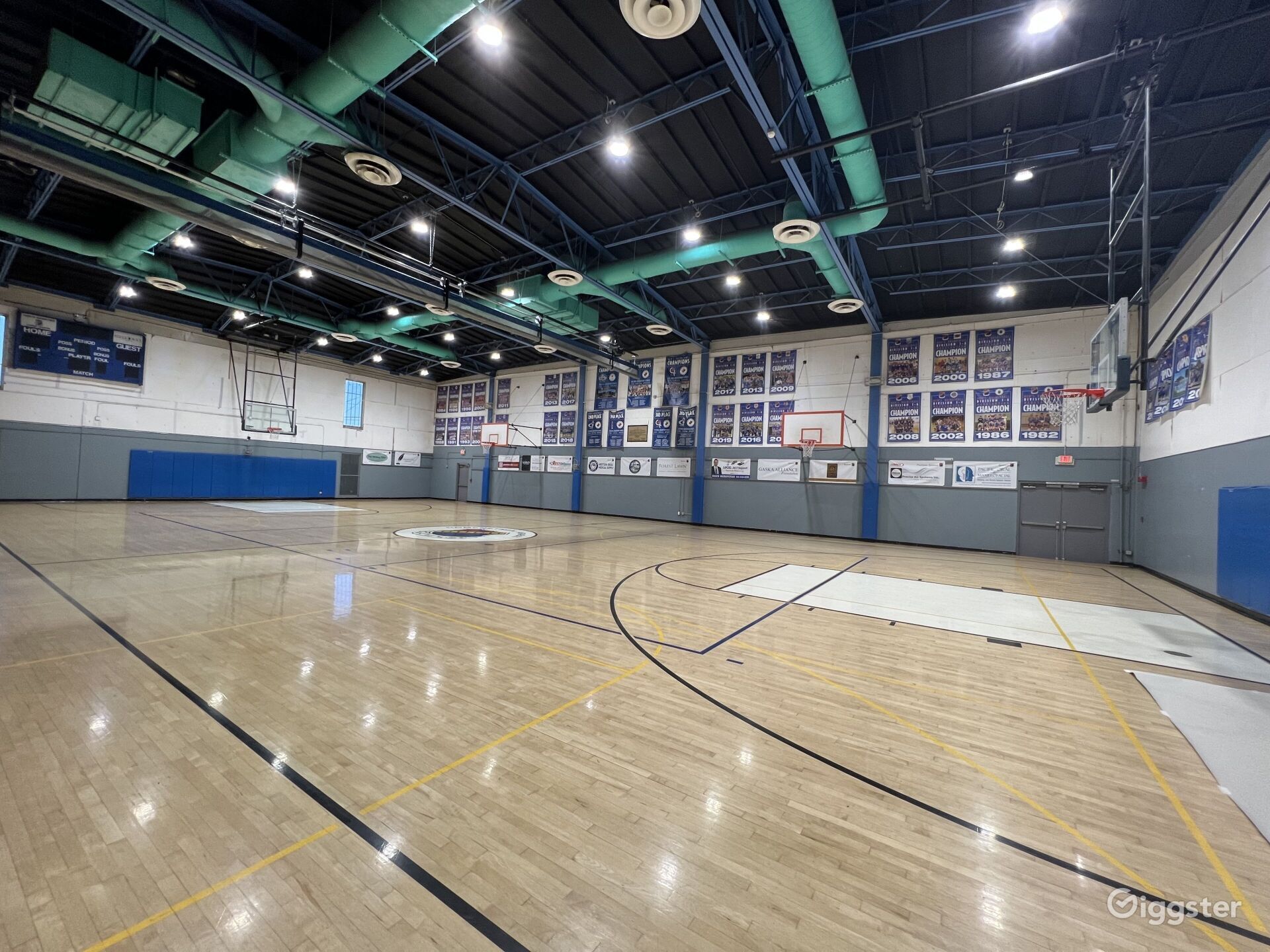 Multiple indoor basketball and gym for filming | Rent this location on ...