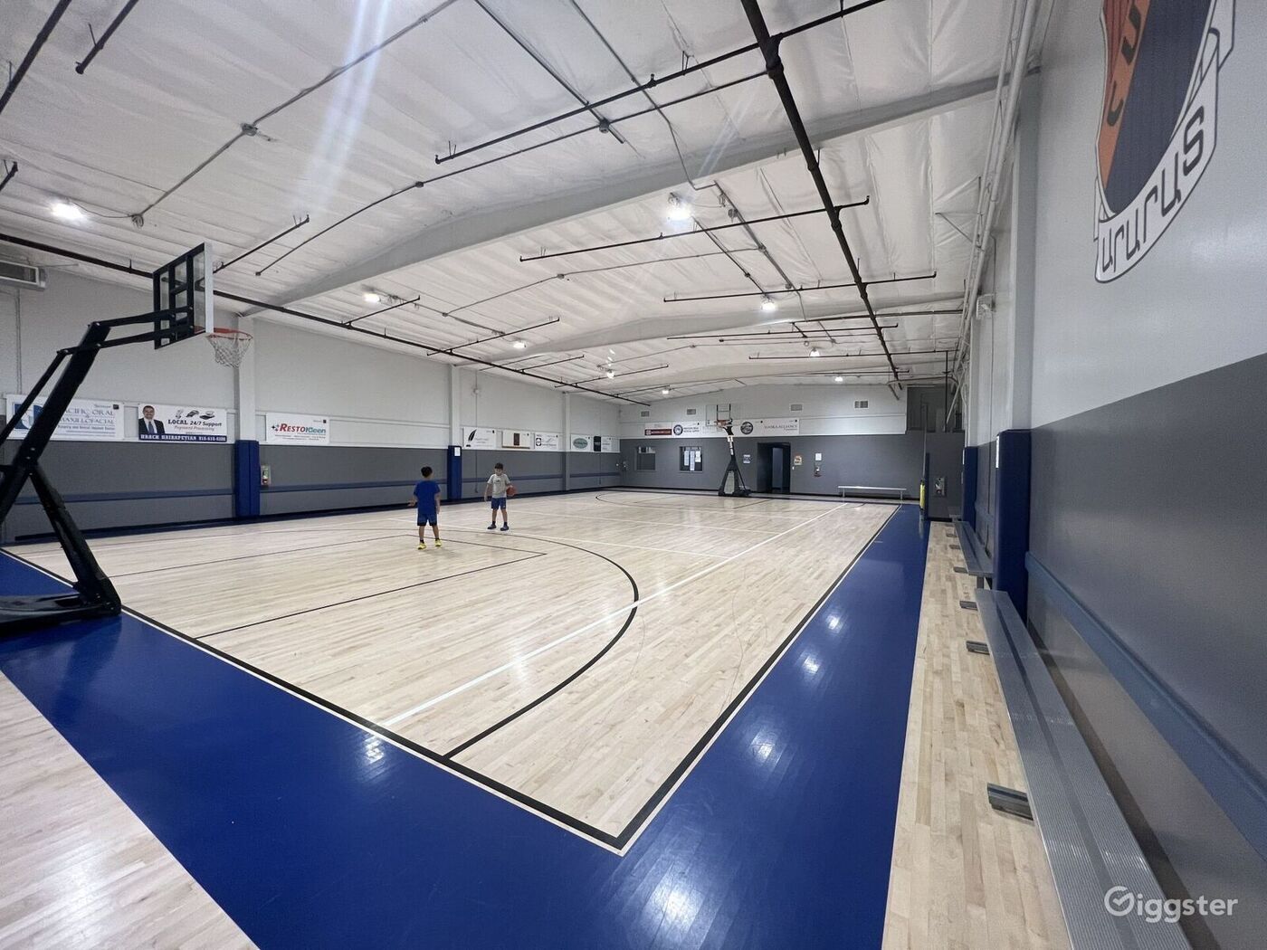 Multiple indoor basketball and gym for filming | Rent this location on ...
