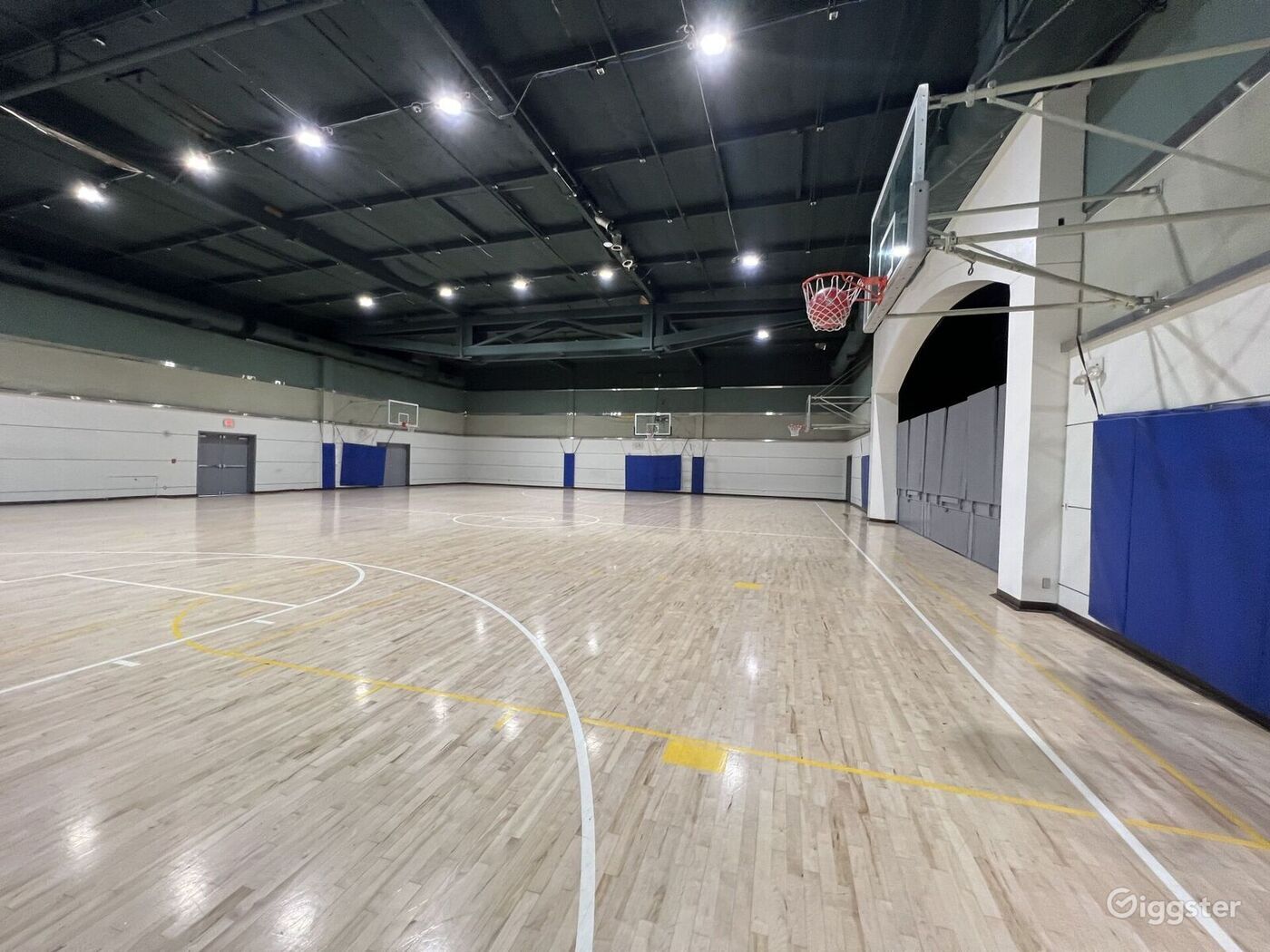 Multiple indoor basketball and gym for filming | Rent this location on ...