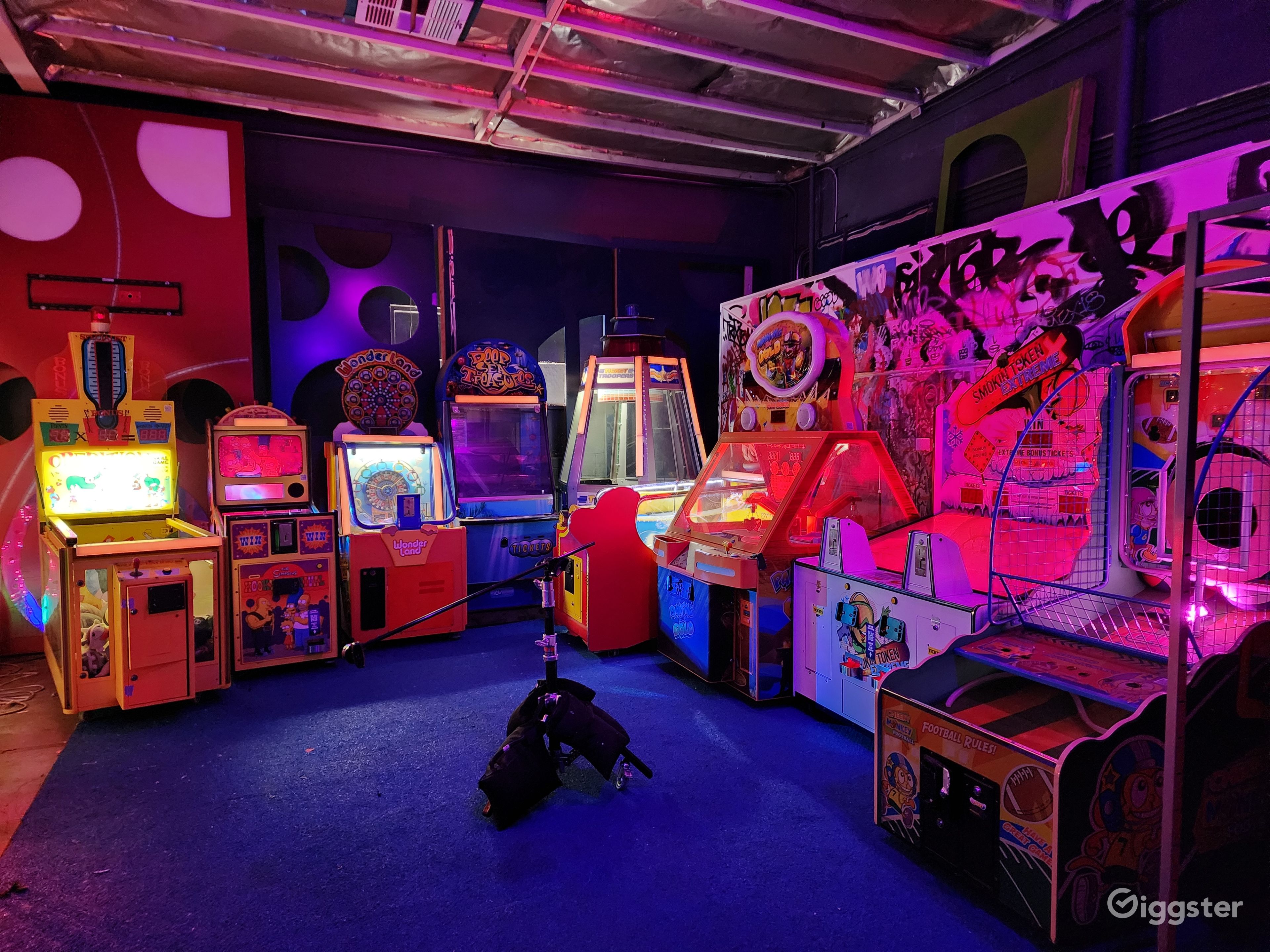 Fun Zone: Arcade/Gaming/Chuck E Cheese Set! | Rent this location on ...