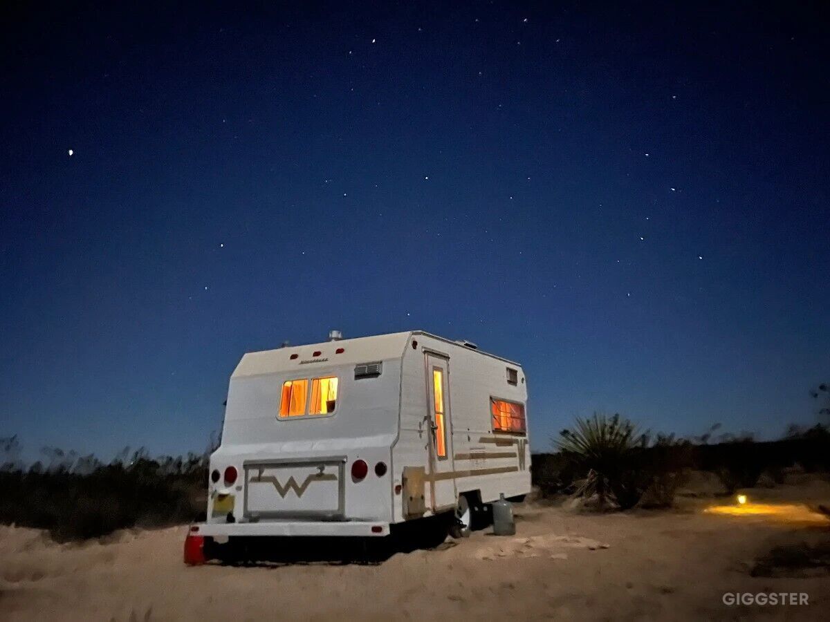 Gorgeous, Secluded, Desert Ranch with Vintage RVs | Rent this location ...