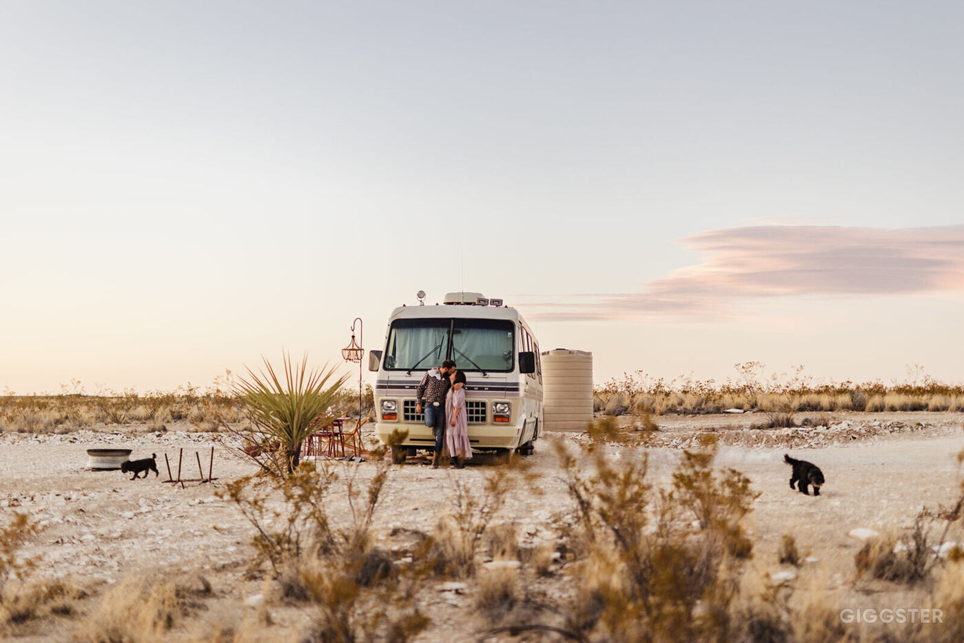 Gorgeous, Secluded, Desert Ranch with Vintage RVs | Rent this location ...