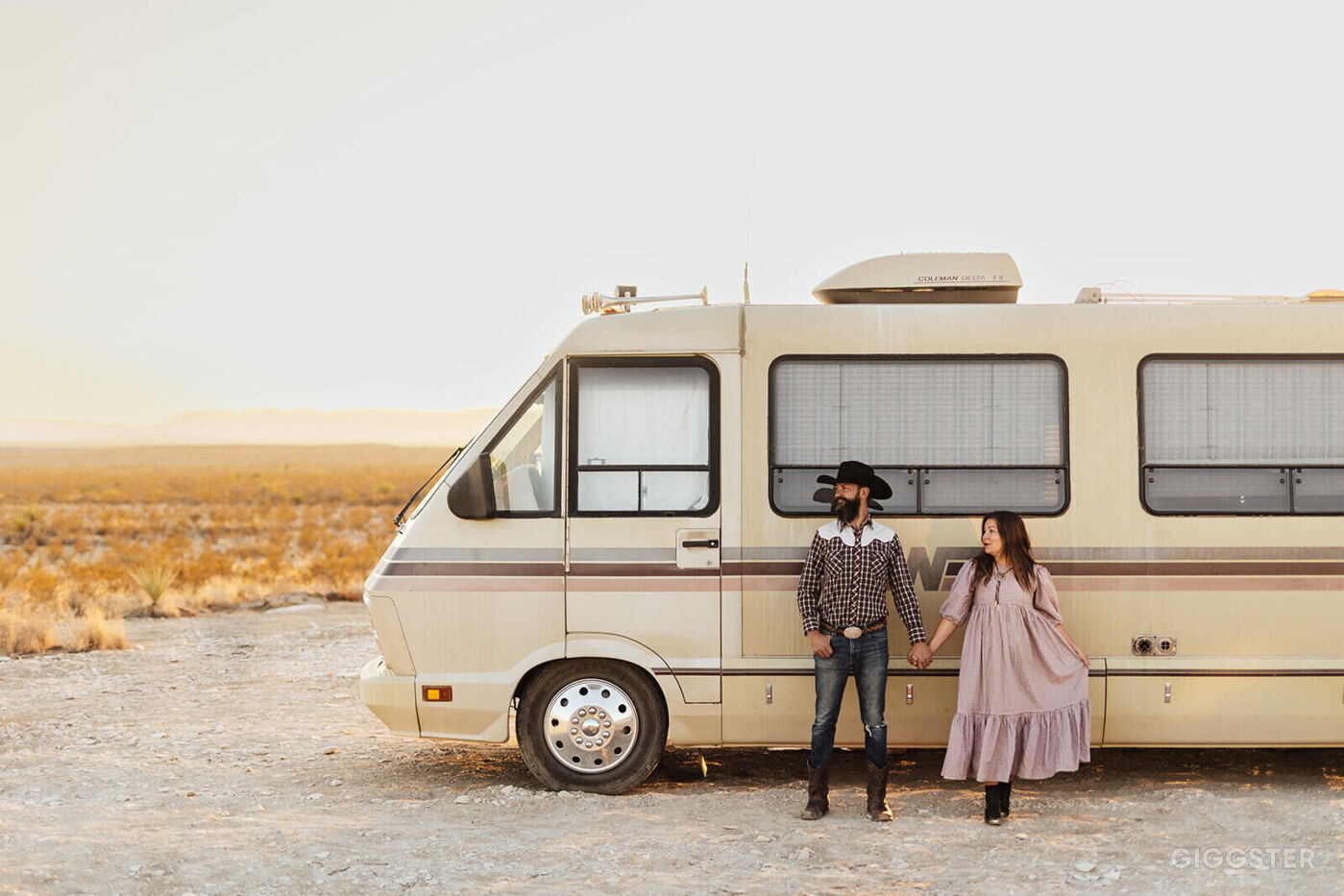 Gorgeous, Secluded, Desert Ranch with Vintage RVs | Rent this location ...