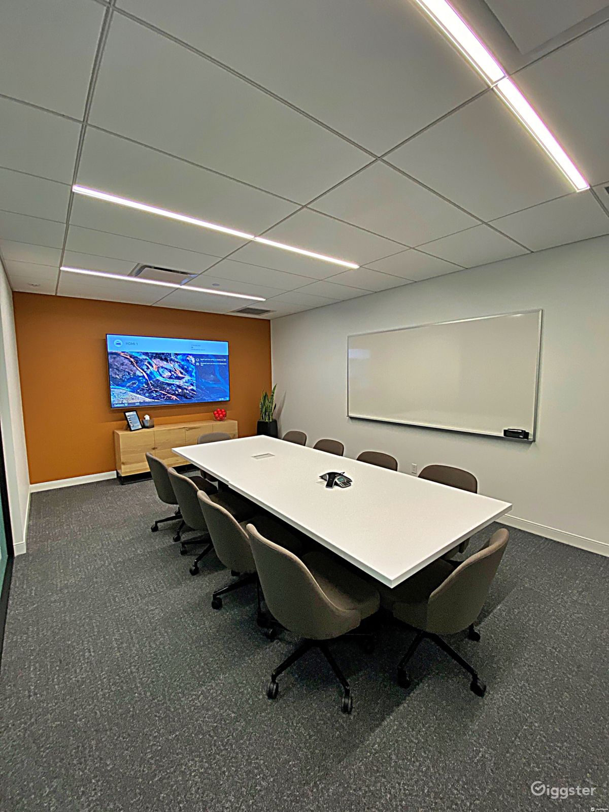 Willoughby - 10 Person Meeting Room | Rent this location on Giggster