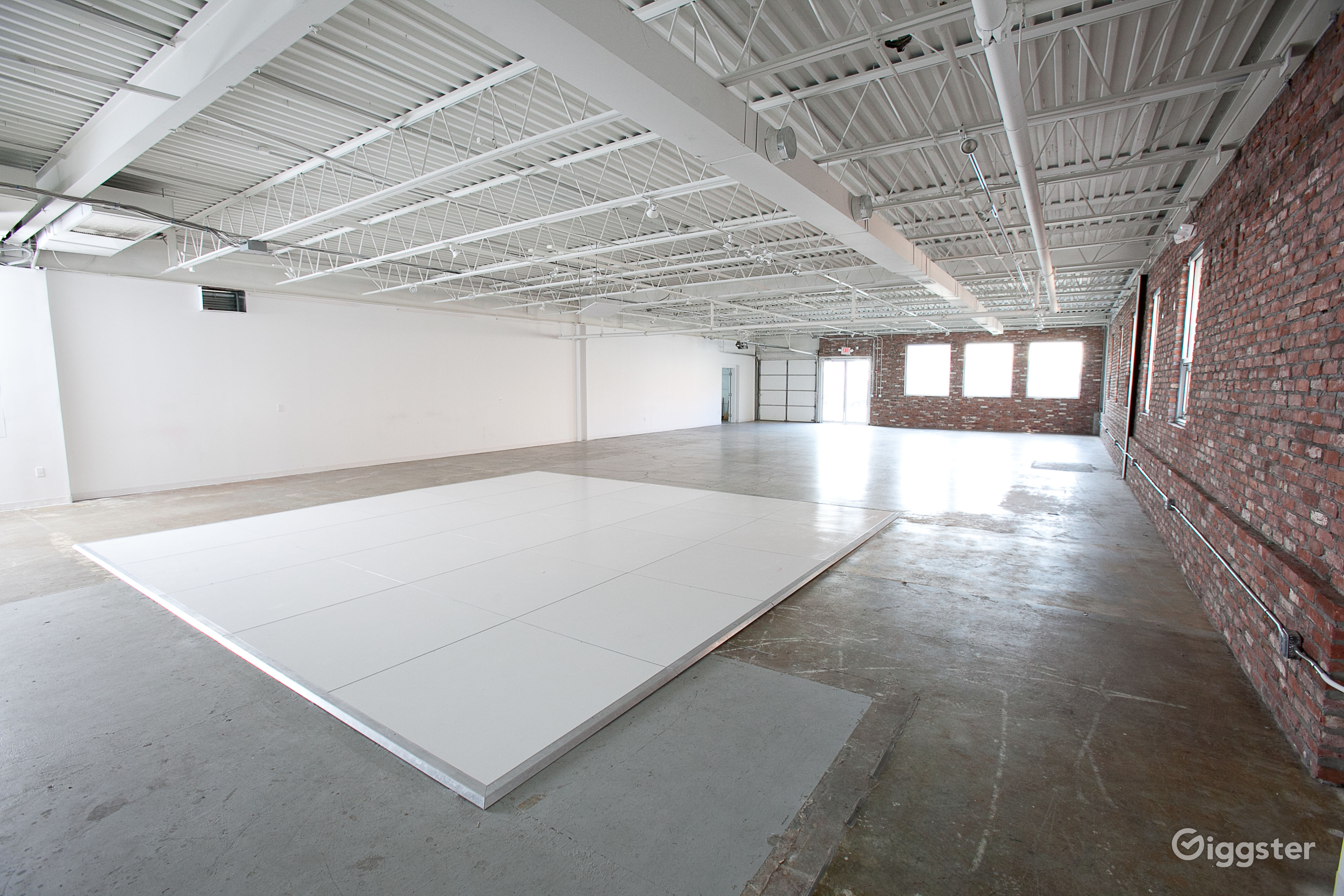 Flexible & Modern Industrial Event Space Near NYC | Rent this location ...