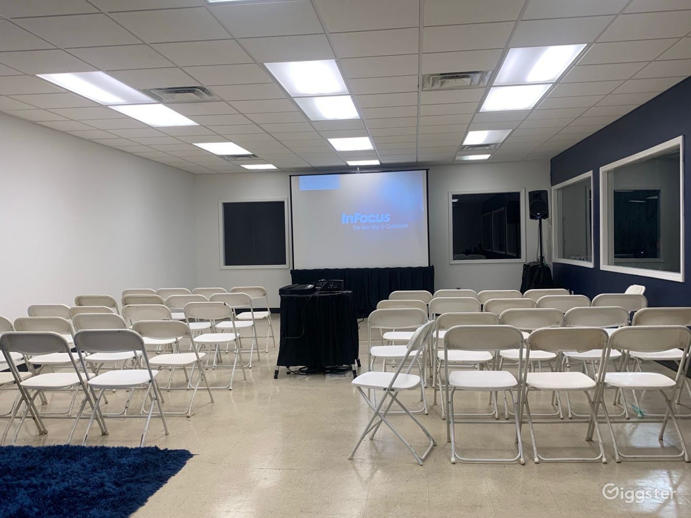 Extra Large Studio Space - 4 Sound Stages | Rent this location on Giggster