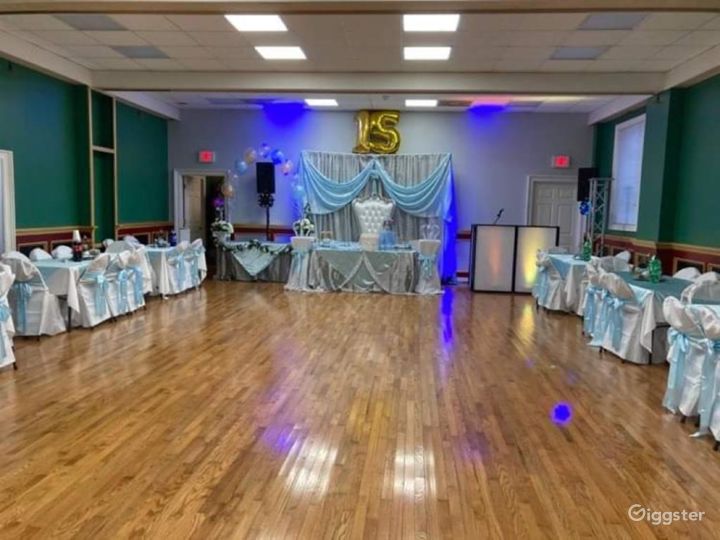 Large Dance/Event Studio Hall | Rent this location on Giggster