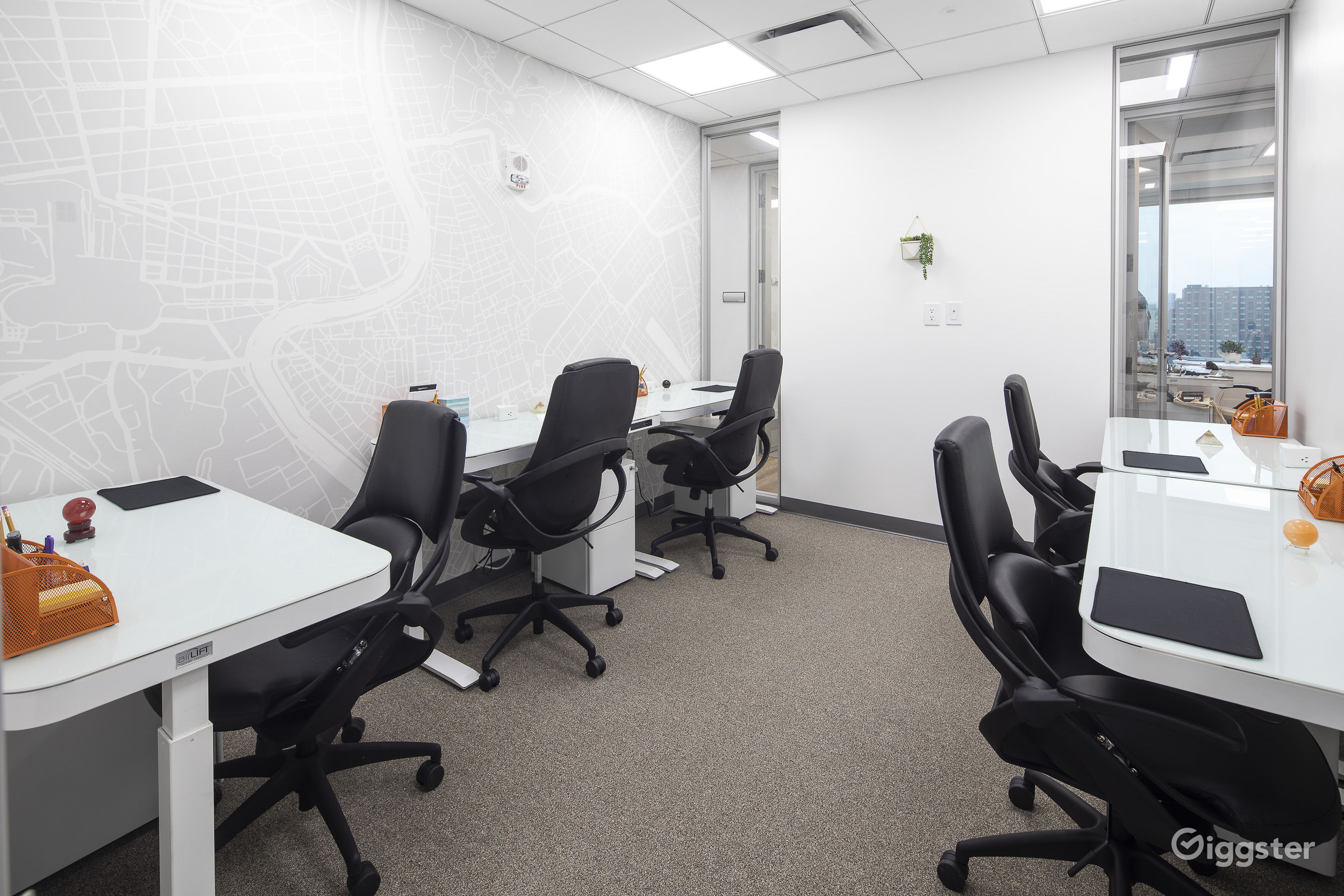 Coworking Shared Office Space Rent This Location On Giggster